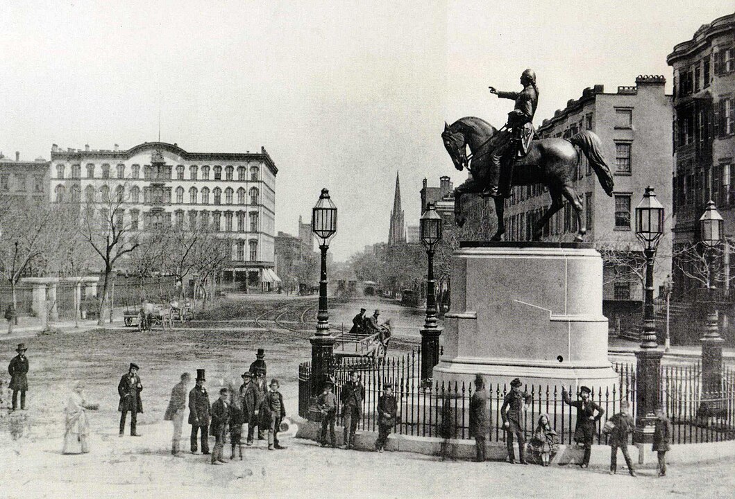 Union Square in NYC - a square that knows American history - City Guide