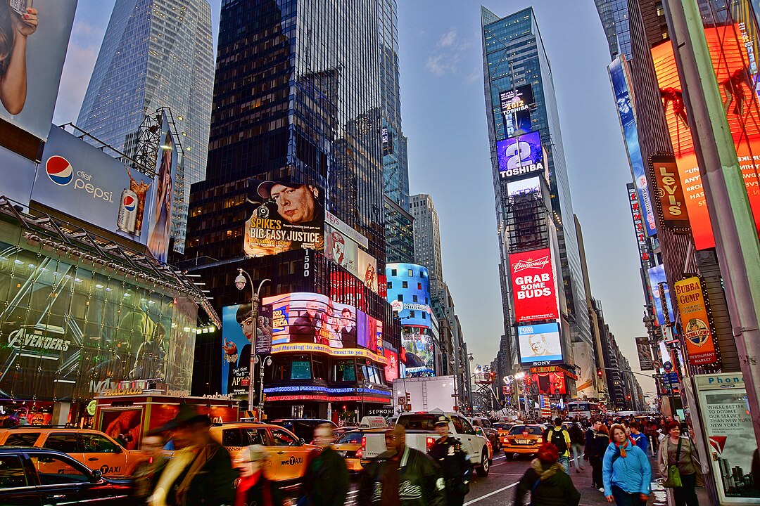 NYC: Times Square - New York's most important square - City Guide