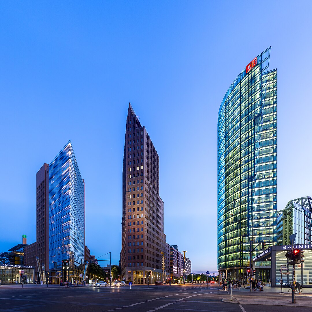 Potsdamer Platz in Berlin - from ruins to a symbol of the 21st century ...