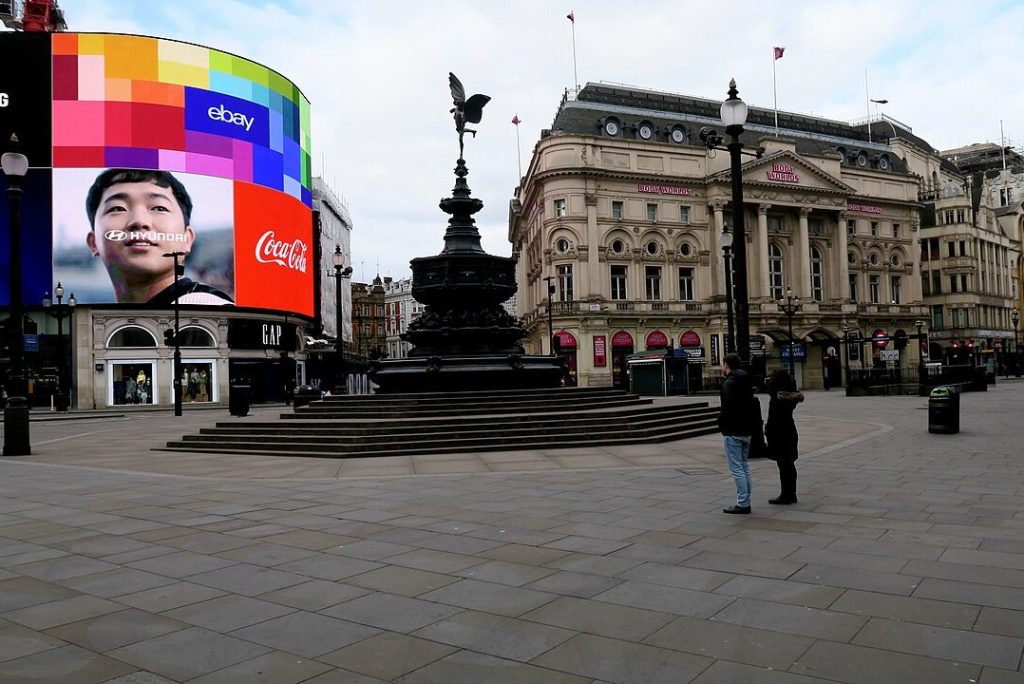 Piccadilly Circus - an icon of London - City Guide