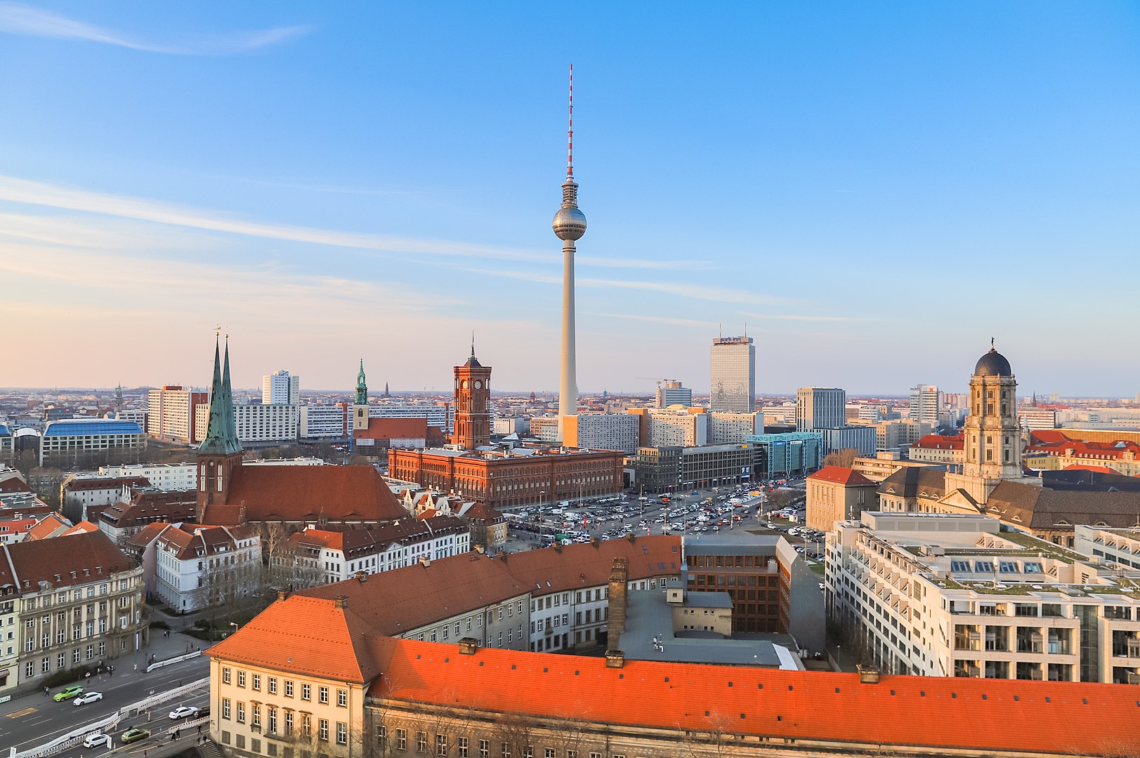 Wieża Telewizyjna w Berlinie – 10 Fascynujących Ciekawostek o Ikonie ...