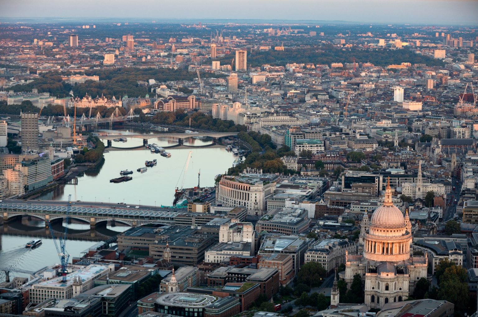 Horizon 22 - London's highest free viewpoint and skyline restaurants ...