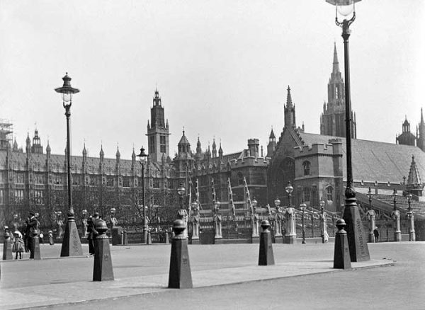 Parliament Square - the famous square next to Big Ben - City Guide